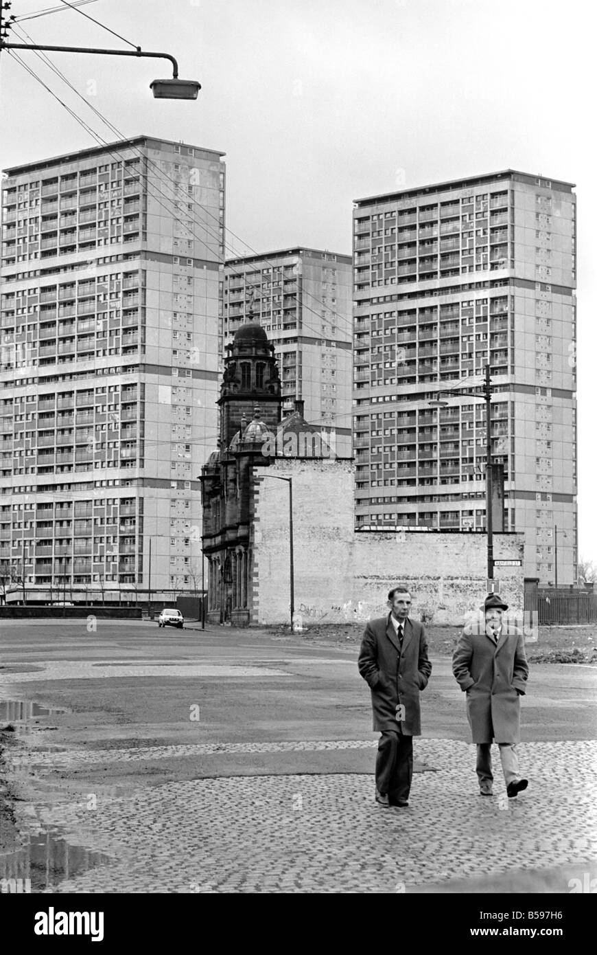 Glasgow: Architecture. General Scenes from the Gorbals were few of the ...