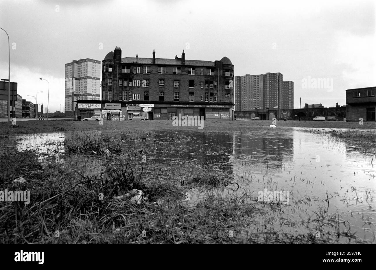 Glasgow: Architecture. General Scenes from the Gorbals were few of the ...