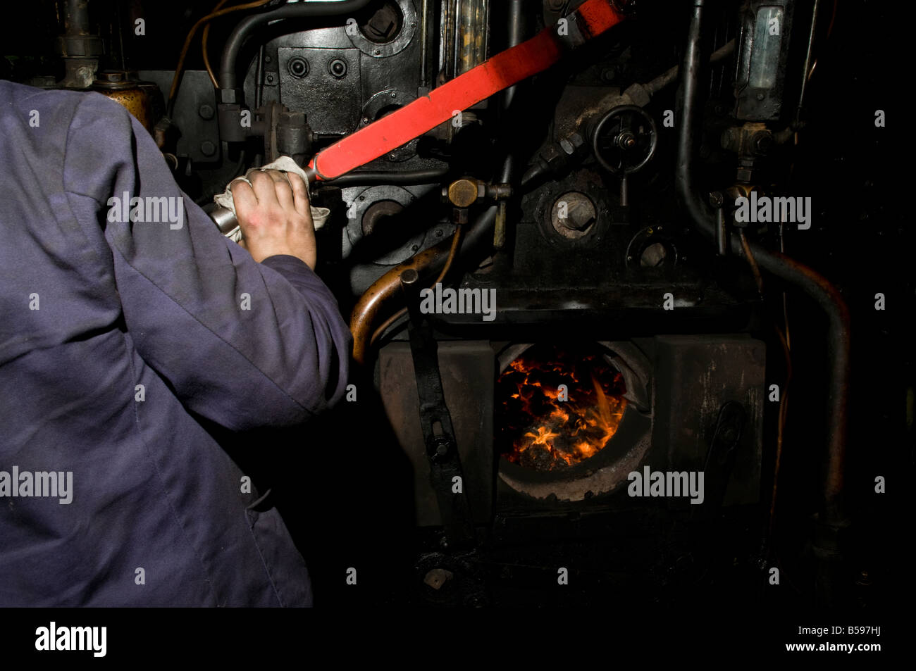 Engine controls hi-res stock photography and images - Alamy