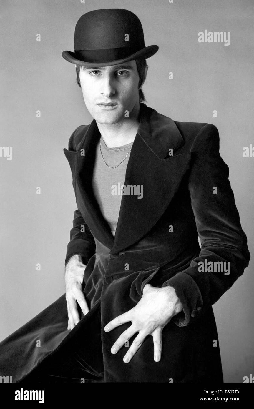 Steve harley lead singer band hi-res stock photography and images - Alamy