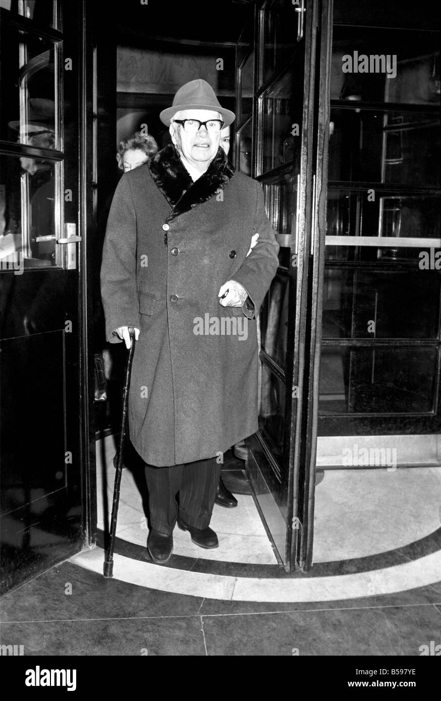 Sir charles chaplin hi-res stock photography and images - Alamy