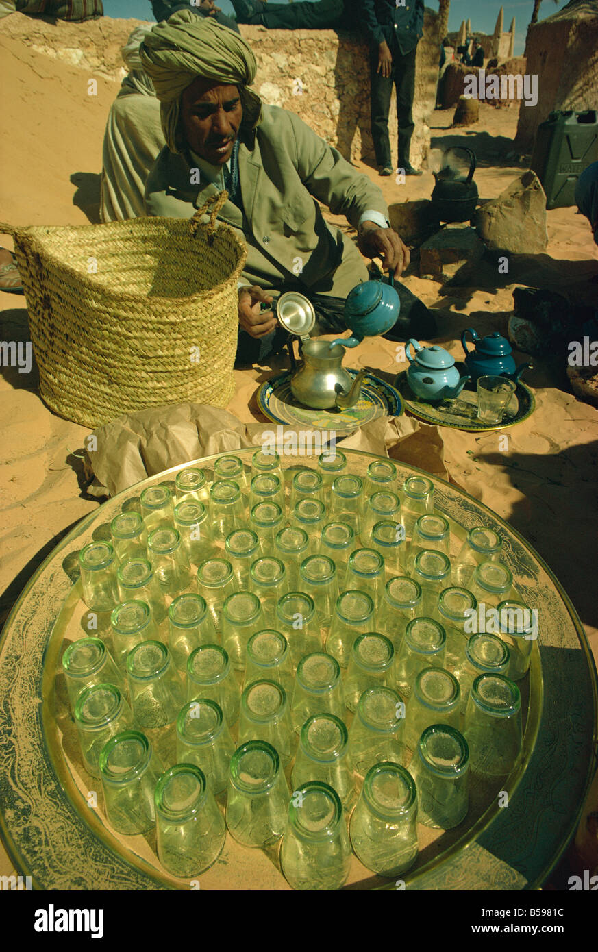 Pouring tea Algeria North Africa Africa Stock Photo - Alamy