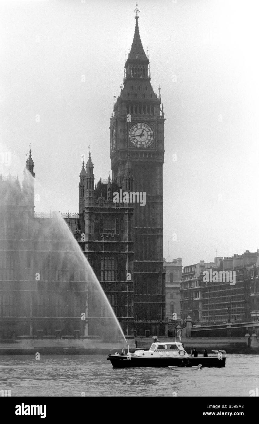London Fire Brigade taken delivery of new fireboat 'Fire Swift'. First ...
