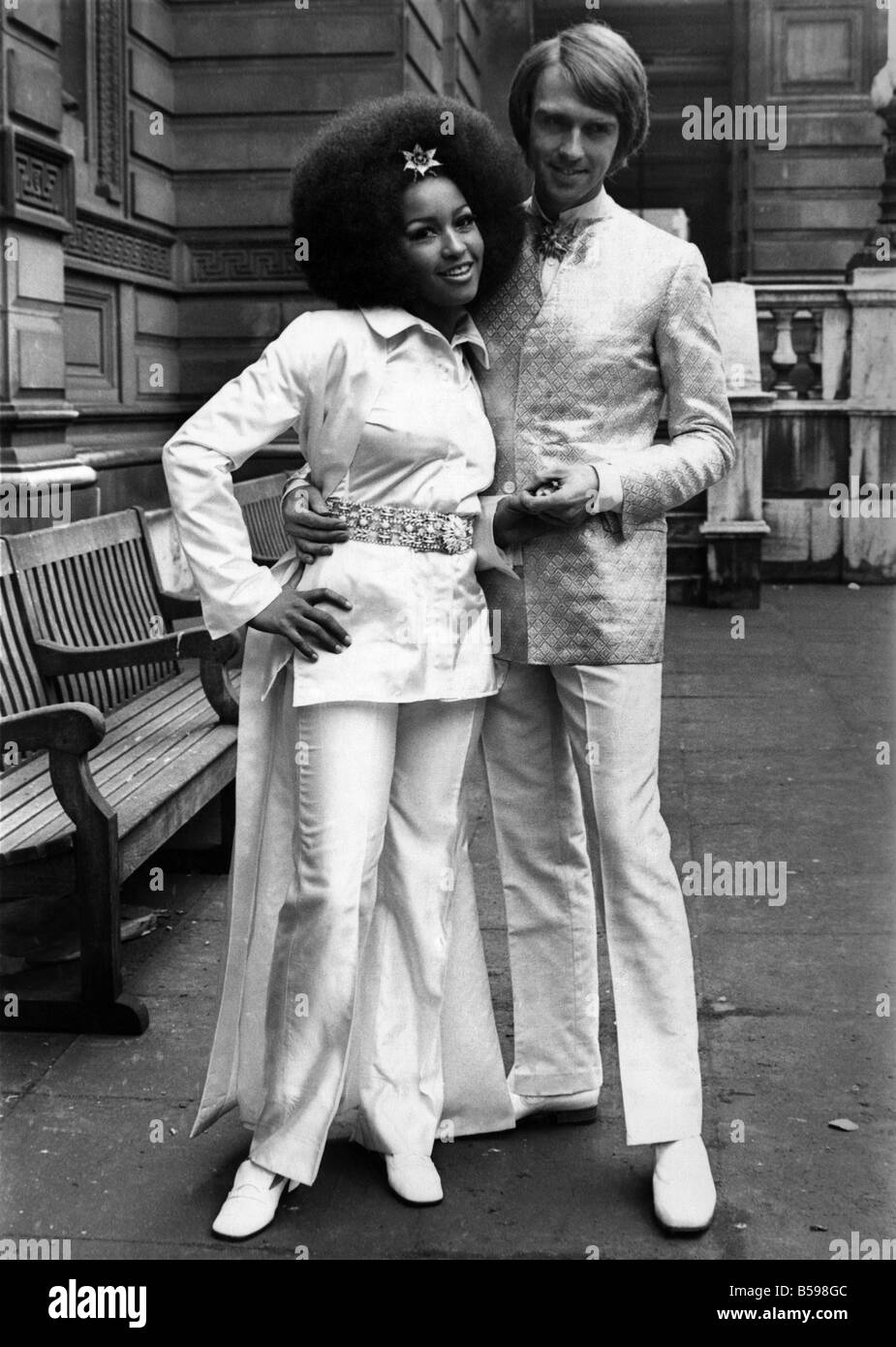 Marsha hunt hair hi-res stock photography and images - Alamy Marsha hunt hair hi-res stock photography and images - Alamy