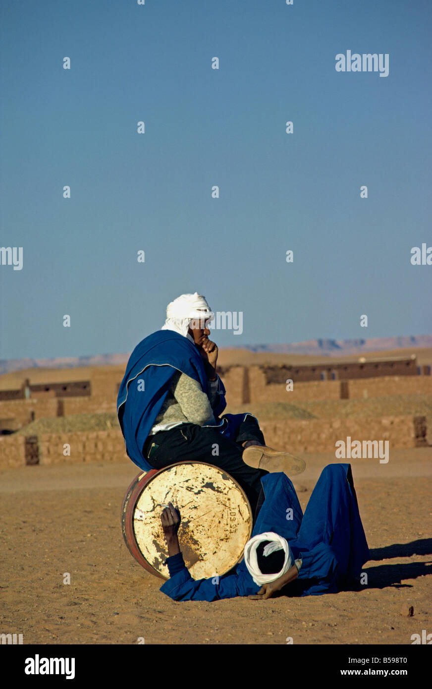 Two men Algeria North Africa Africa Stock Photo - Alamy