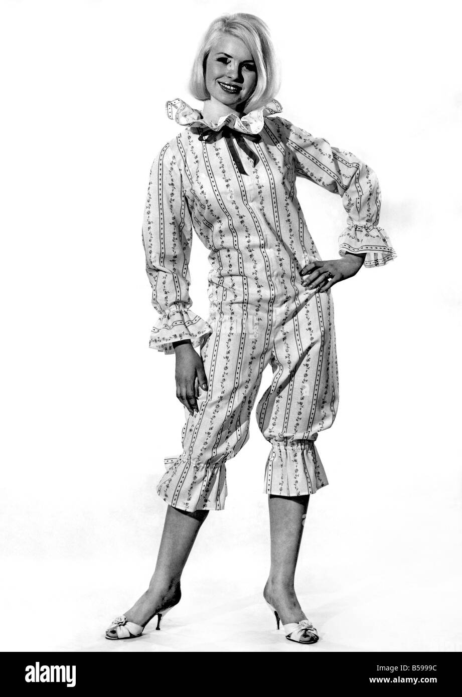 Mannequin suit Black and White Stock Photos & Images - Alamy