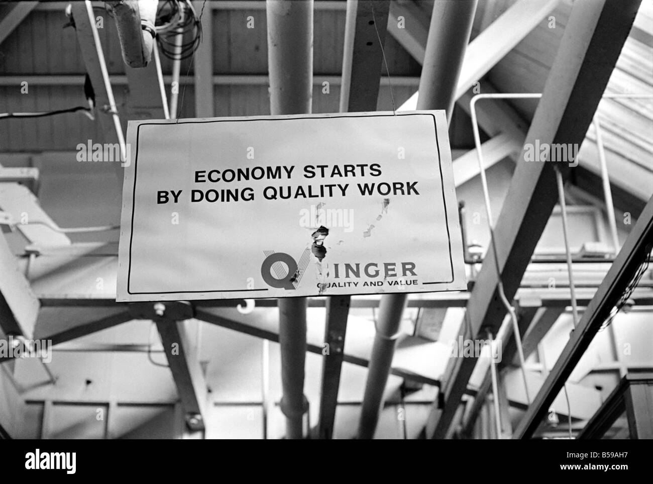 Industrial Decay: The derelict Singer Sewing machine factory in Dundee ...