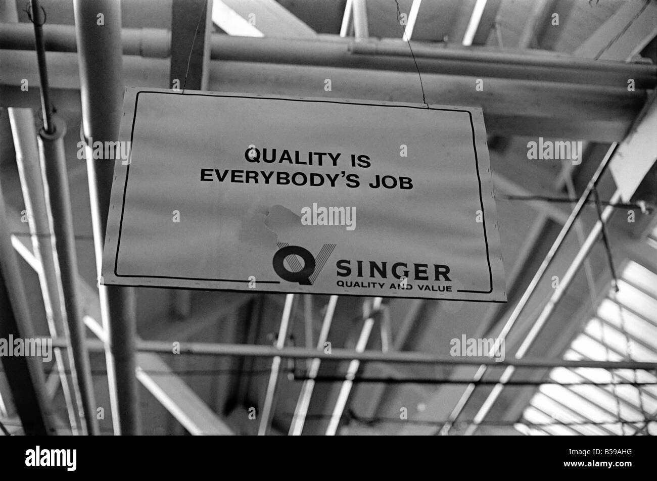 Industrial Decay: The derelict Singer Sewing machine factory in Dundee ...