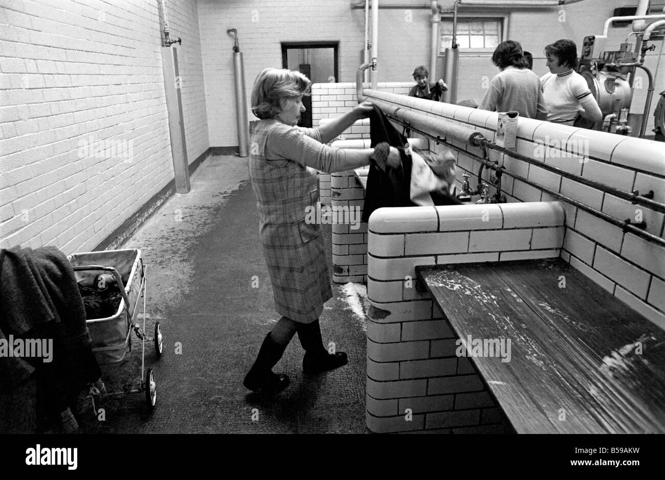 Glasgow Steamies. General scenes of women doing the laundry in a ...