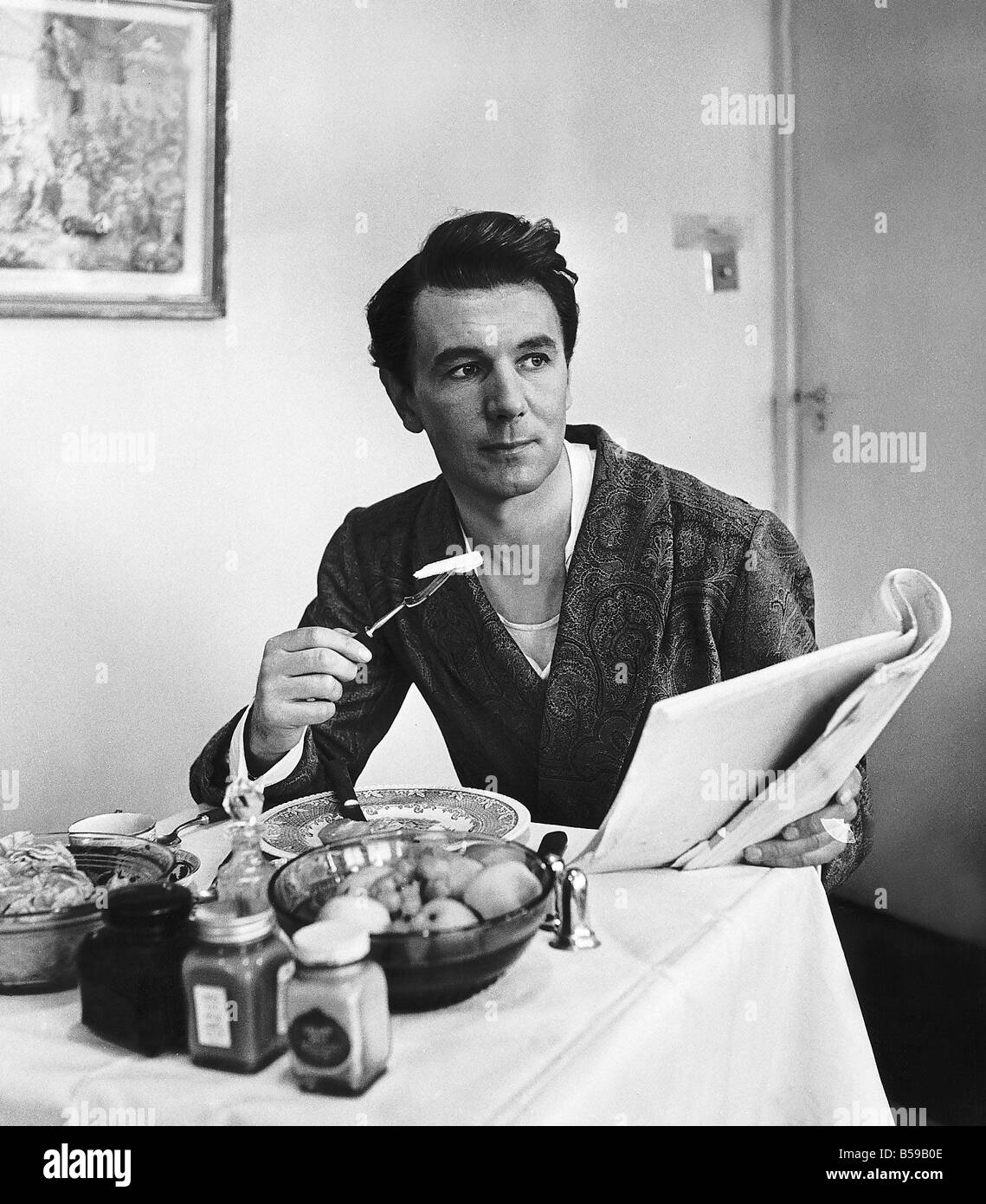 Michael redgrave film hi-res stock photography and images - Alamy