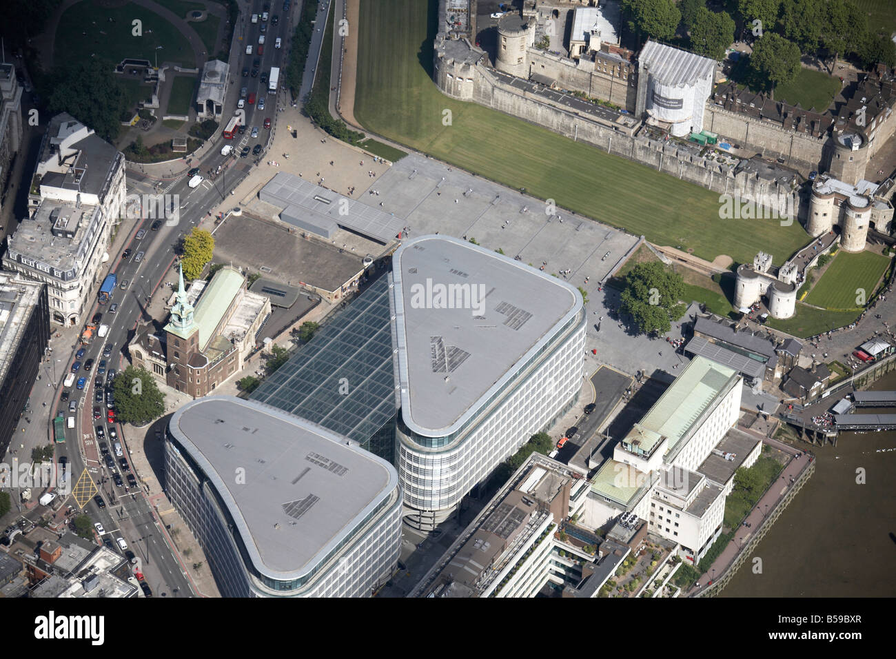 Byward tower of london hi-res stock photography and images - Alamy