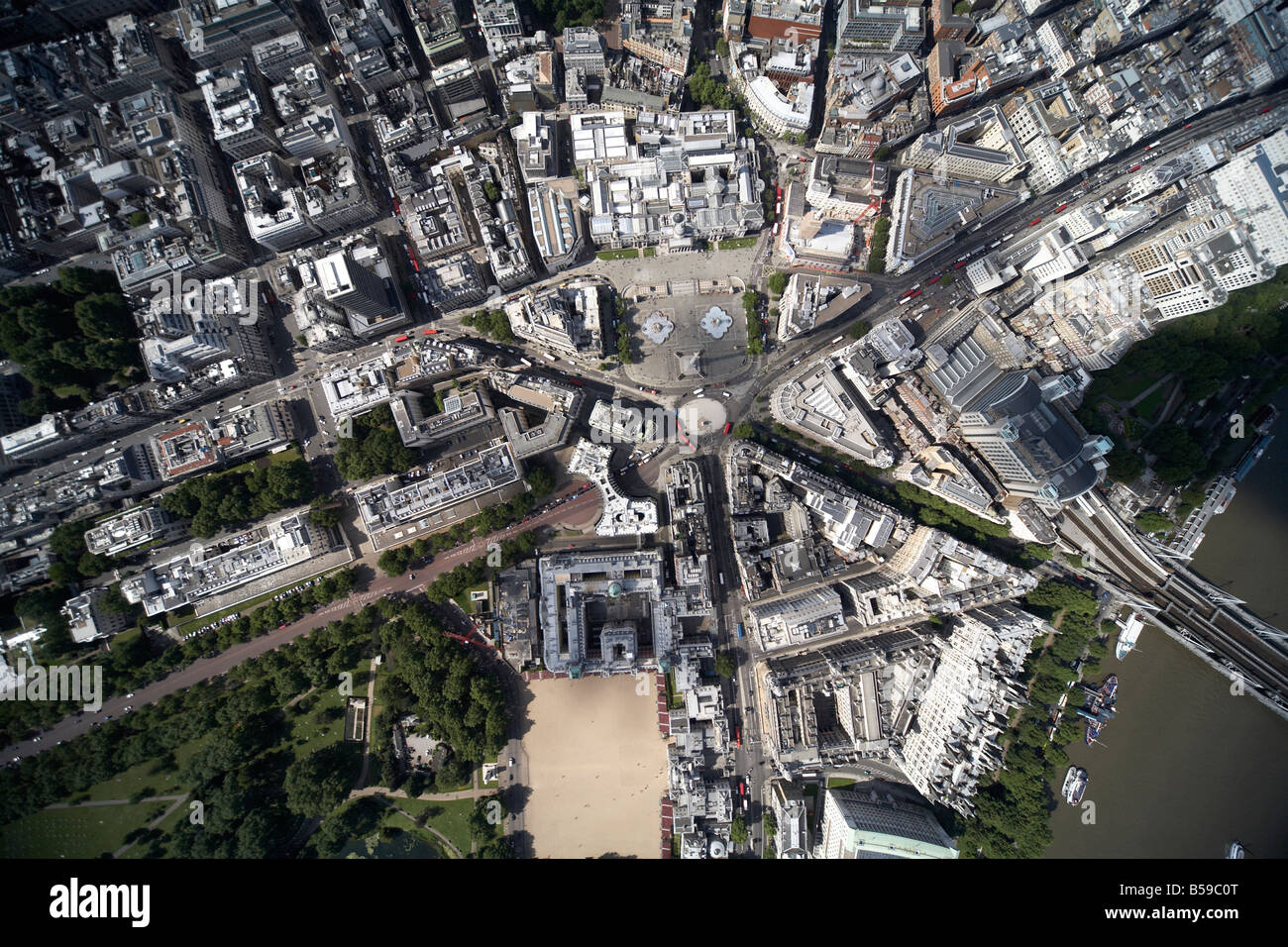 Aerial Of Trafalgar Square Stock Photos & Aerial Of Trafalgar Square ...