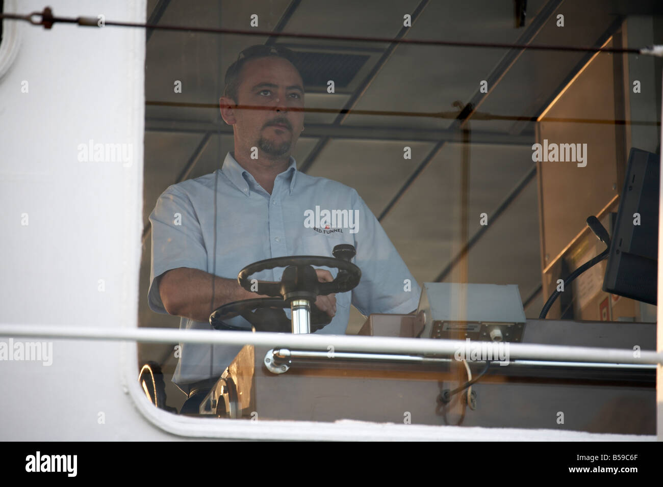 Ferry southampton hi-res stock photography and images - Alamy