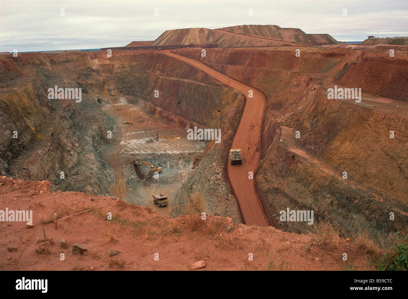 Open mining pit hi-res stock photography and images - Alamy