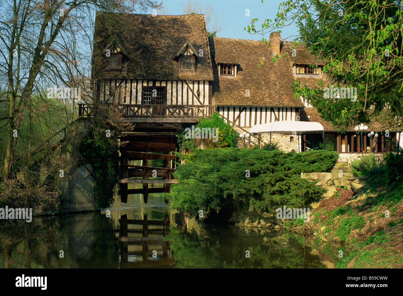 Water mill on quiet stretch of the River Seine Ande Eure Haute ...