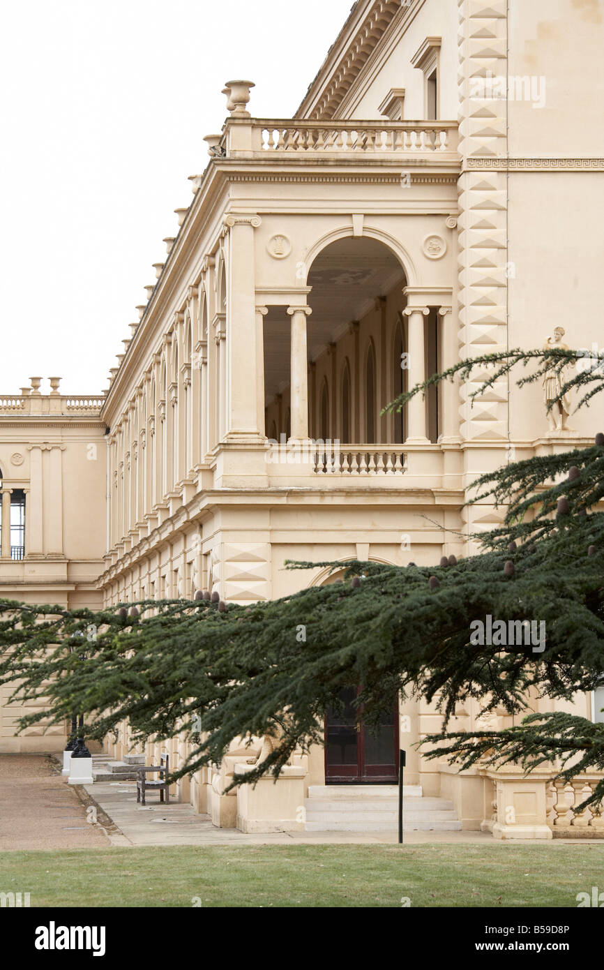 Victoria Colonnade High Resolution Stock Photography and Images - Alamy