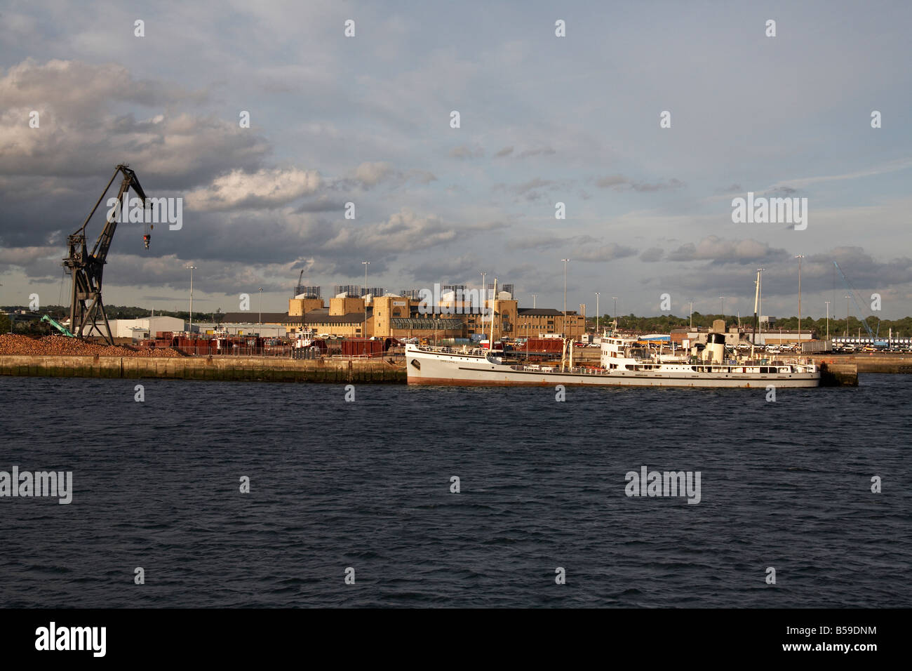 British merchant ship hi-res stock photography and images - Alamy