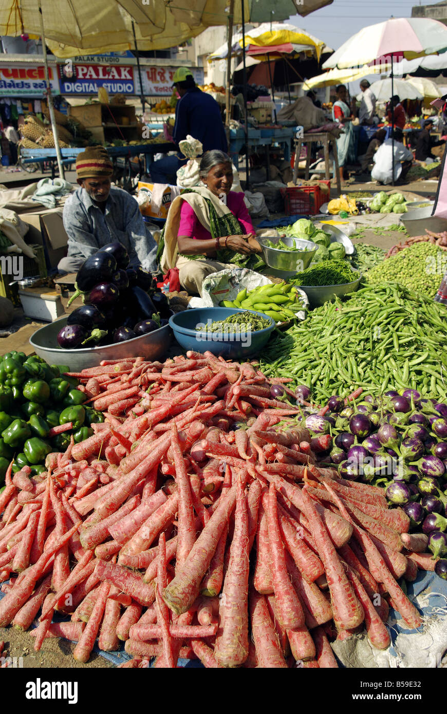 Street market, Valsad, Gujrat india Stock Photo - Alamy