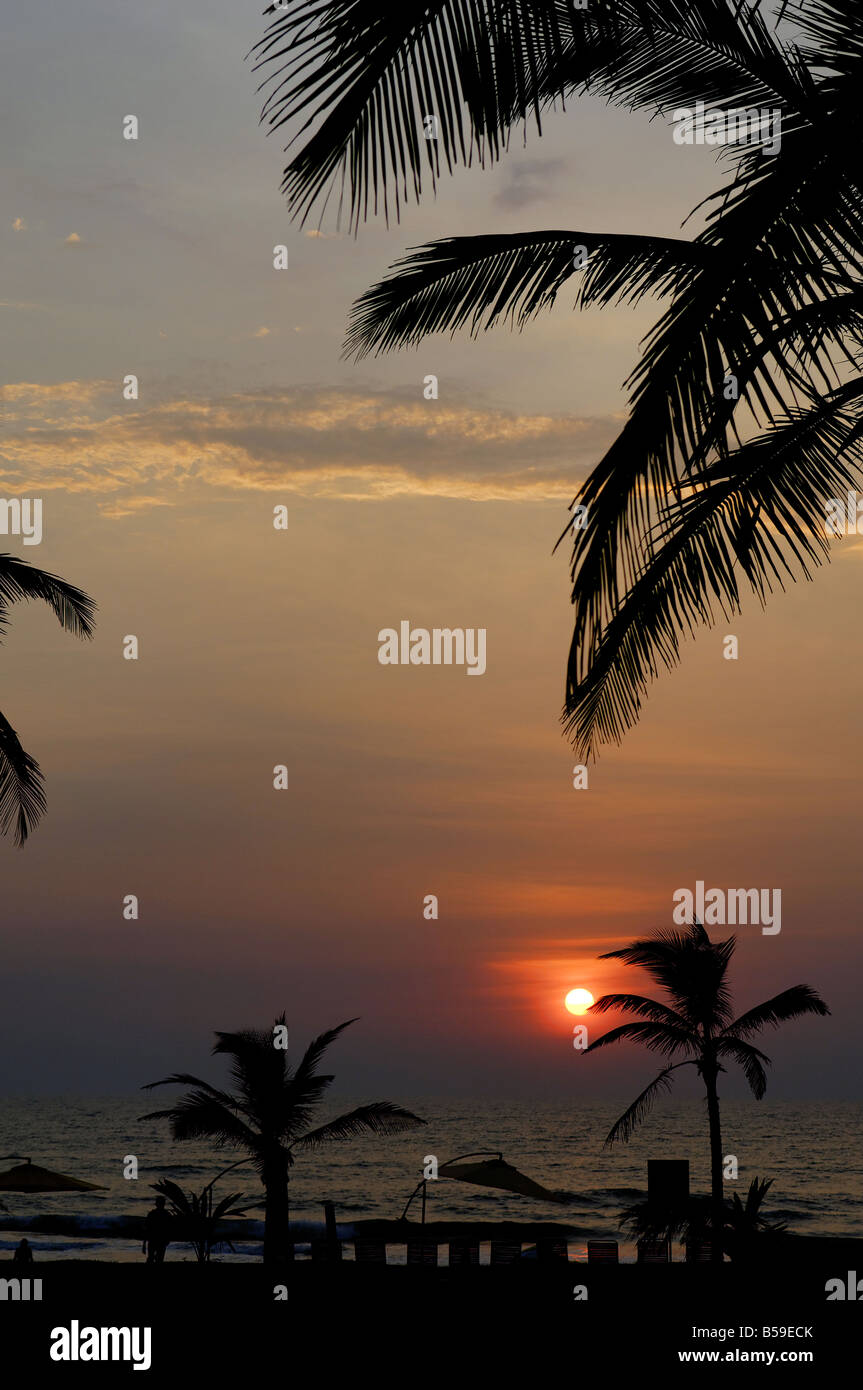 Benaulim beach sunset hi-res stock photography and images - Alamy