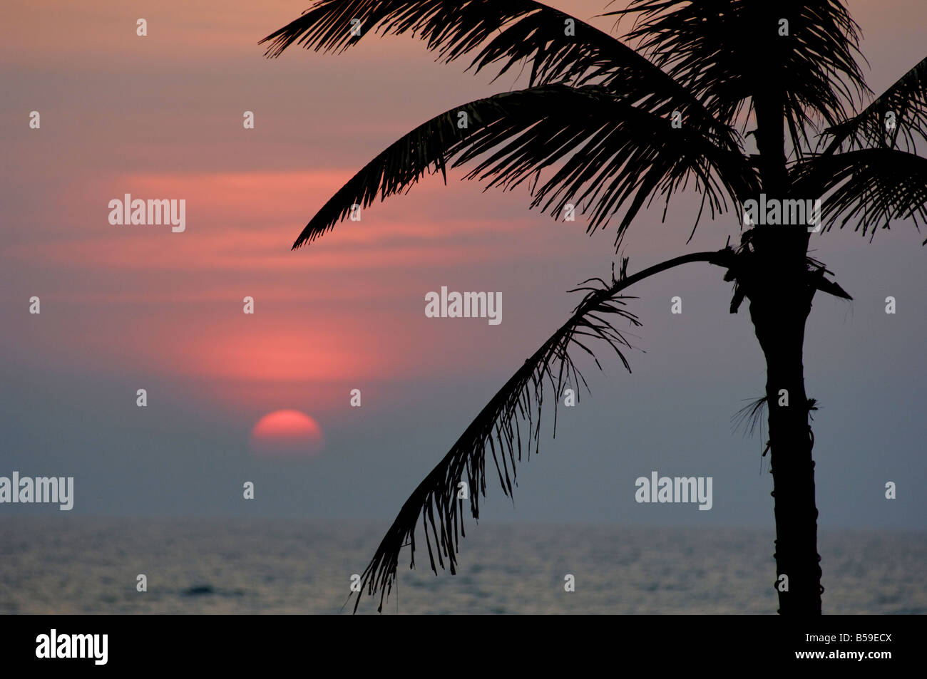 Sunset benaulim beach goa india hi-res stock photography and images - Alamy