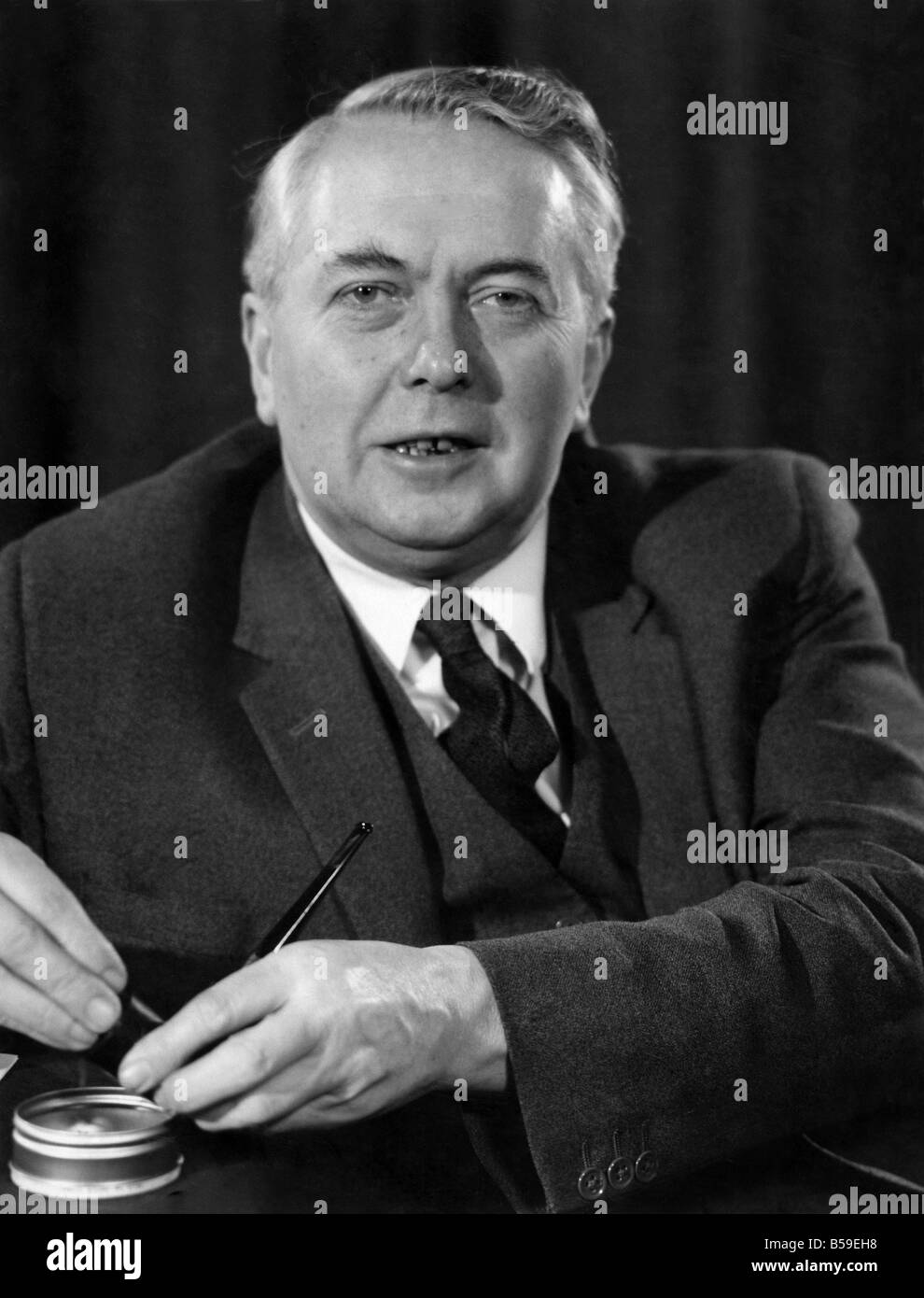 Harold wilson 1960s hi-res stock photography and images - Alamy