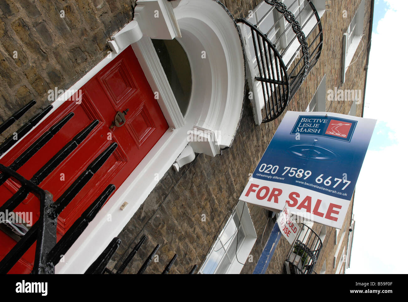Estate Agent For Sale Sign Stock Photo - Alamy
