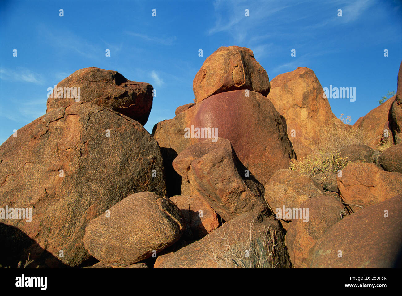 The Devil's Pebbles, piles of granite boulders near the Stuart Highway ...