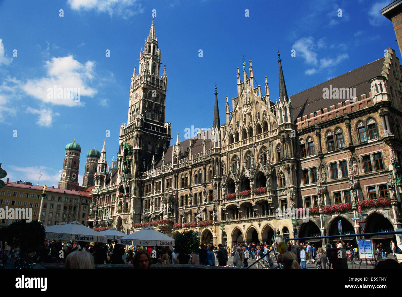 Munich city hall hi-res stock photography and images - Alamy