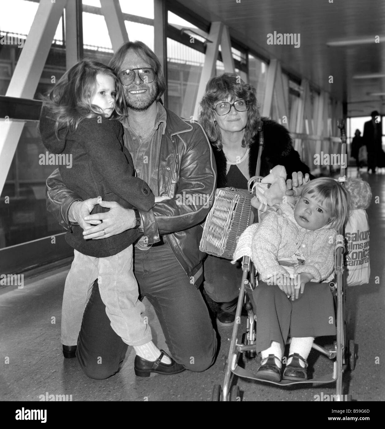 Entertainment: Television: "Minder" TV actor Denis Waterman with his ...