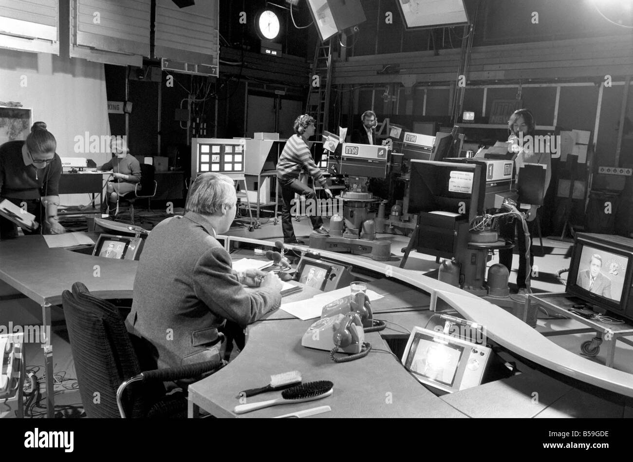1980s tv studio hi-res stock photography and images - Alamy