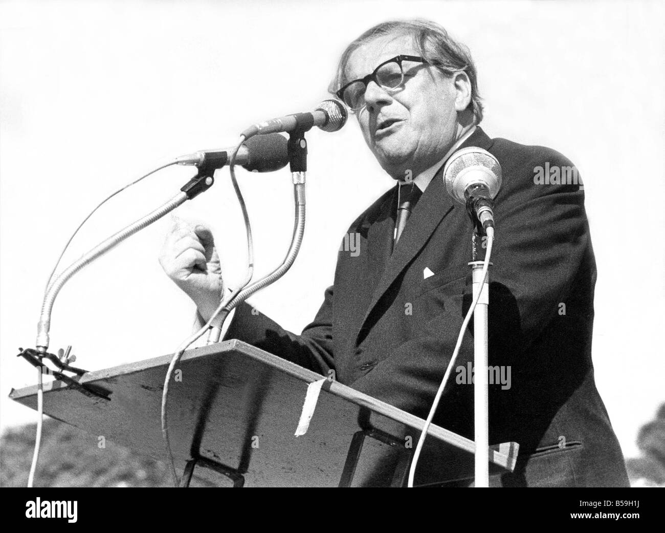 Durham Miners Gala Vic Feather gives his speech Stock Photo - Alamy