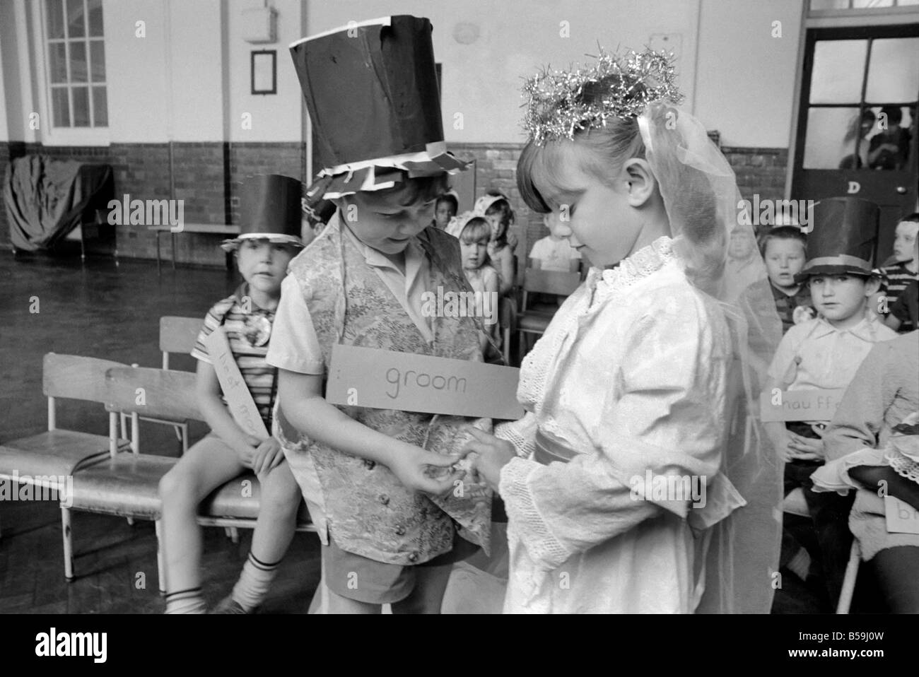 Children: Wedding: Marriage: School Wedding Mockery: School Wedding at ...
