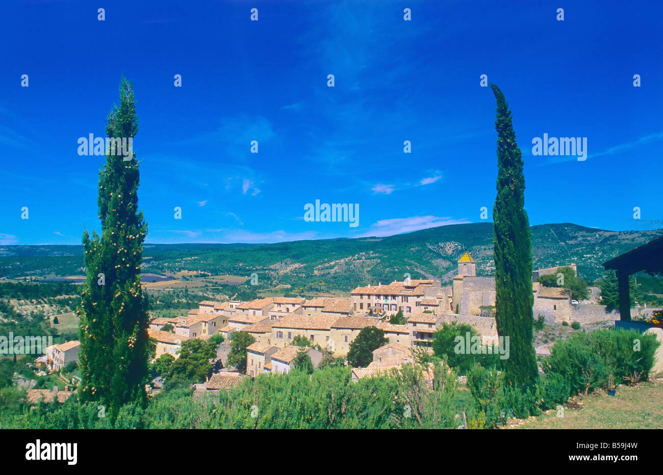 "AUREL" VILLAGE PROVENCE FRANCE Stock Photo - Alamy