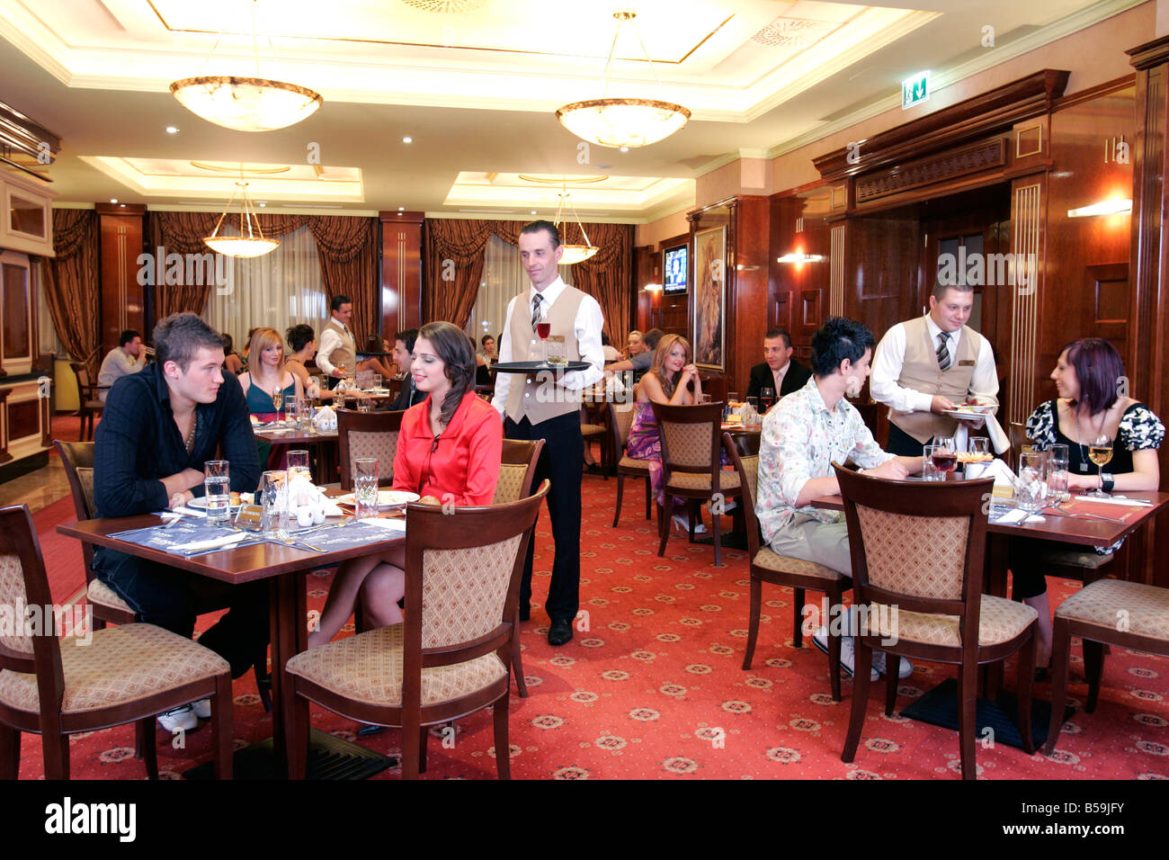 restaurant lunch diner hotel food drink eating drinking pleasure fun ...