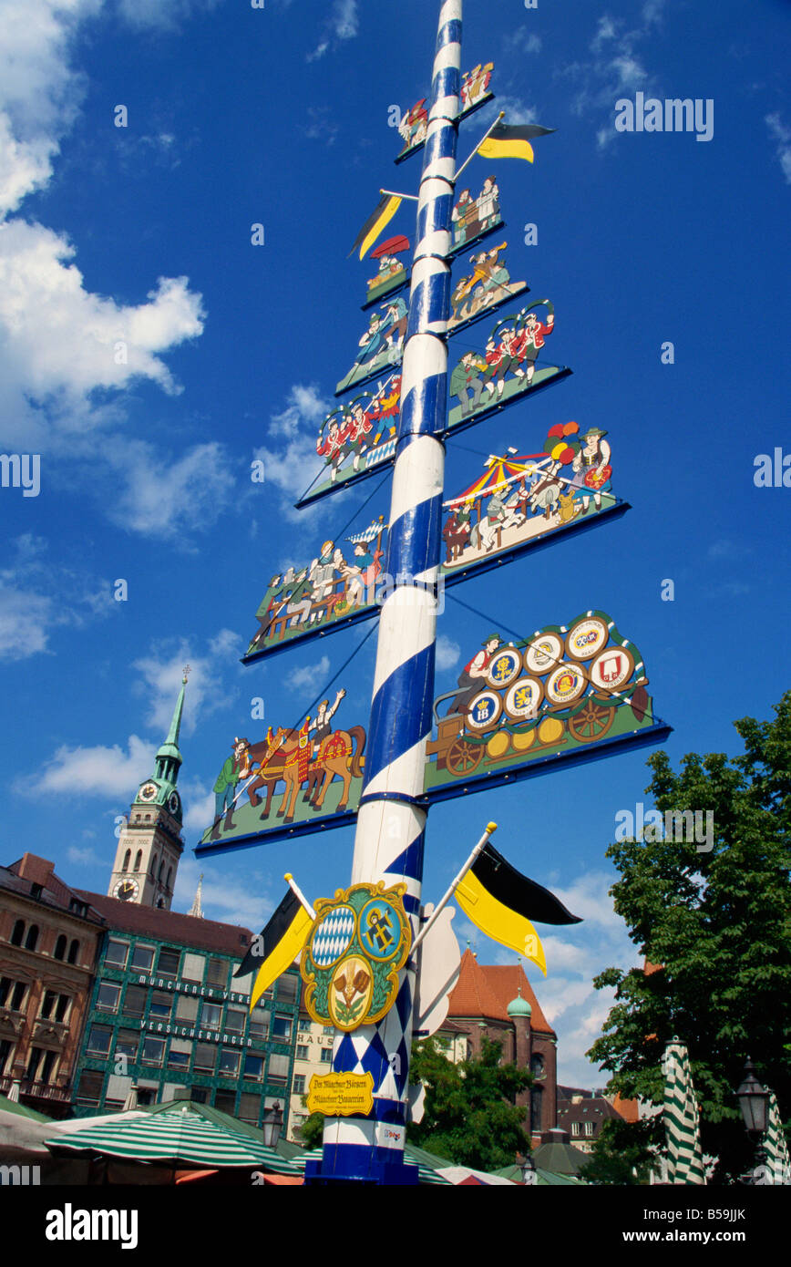 Munich maypole hi-res stock photography and images - Alamy