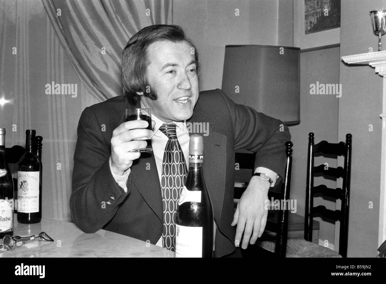 Wine: Mr. David Frost. March 1975 75-01338-002 Stock Photo - Alamy