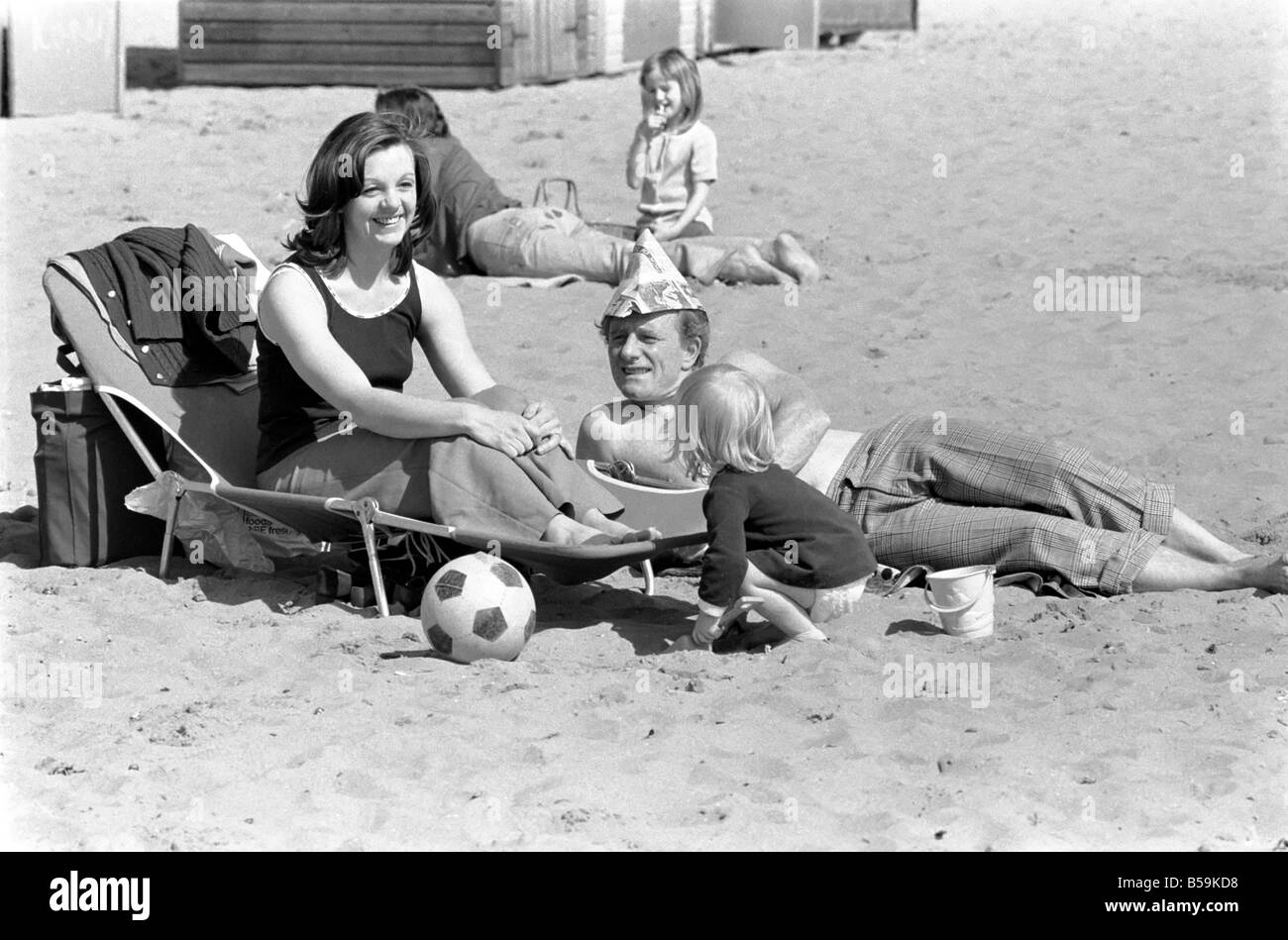 1970s Family Beach High Resolution Stock Photography and Images - Alamy