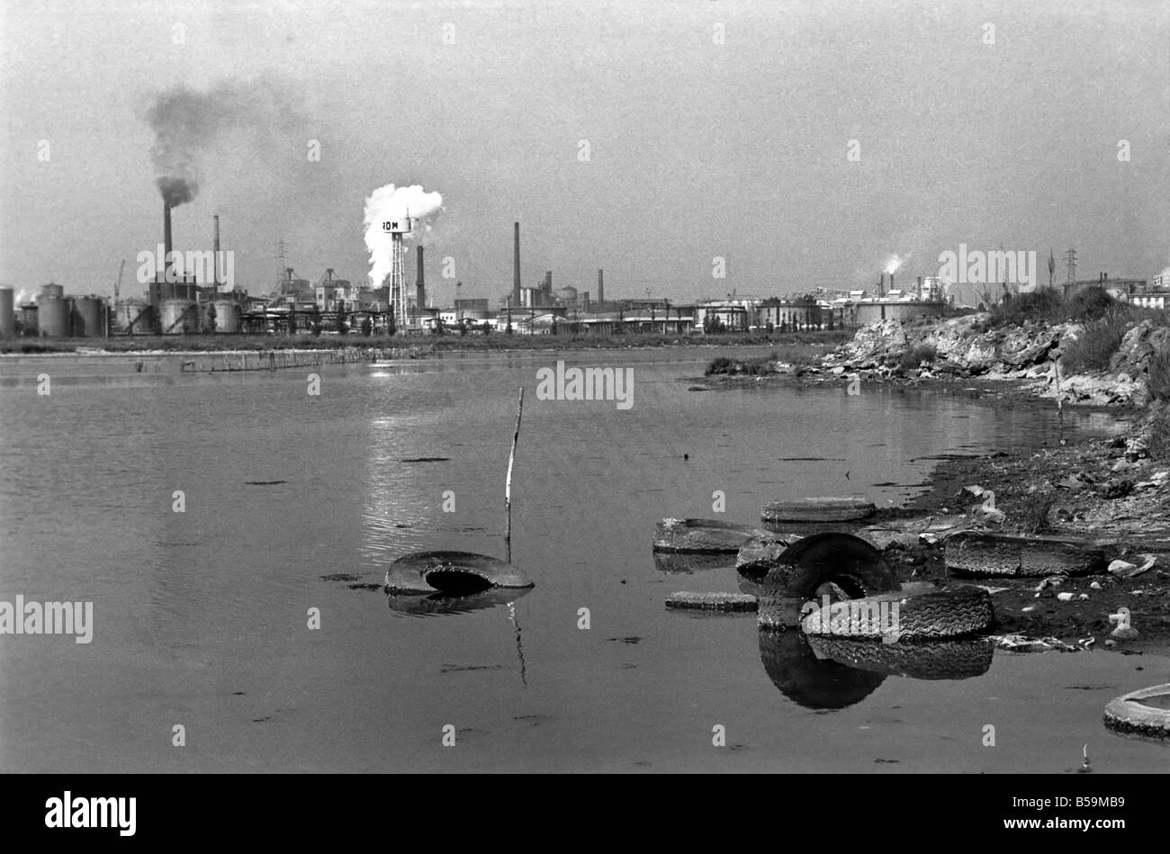 Pollution 1970s hi-res stock photography and images - Alamy