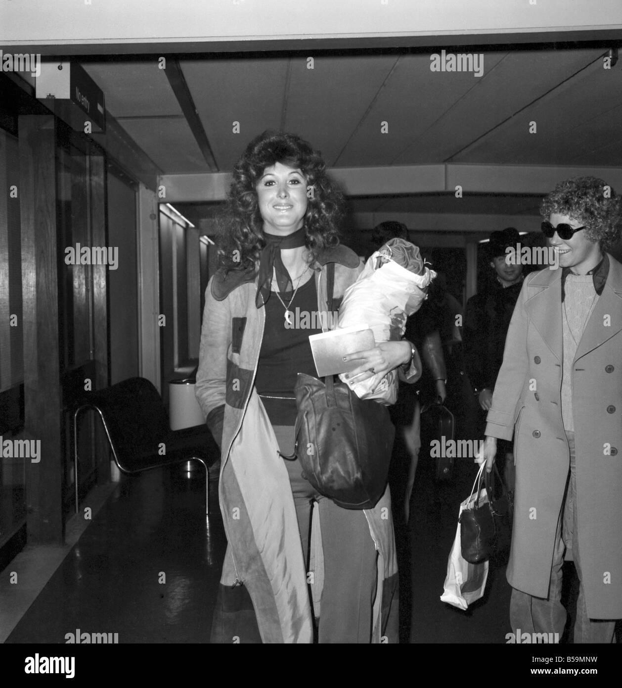 Singer: Patti Quatro: Patti Quatro arrived at Heathrow Airport from ...