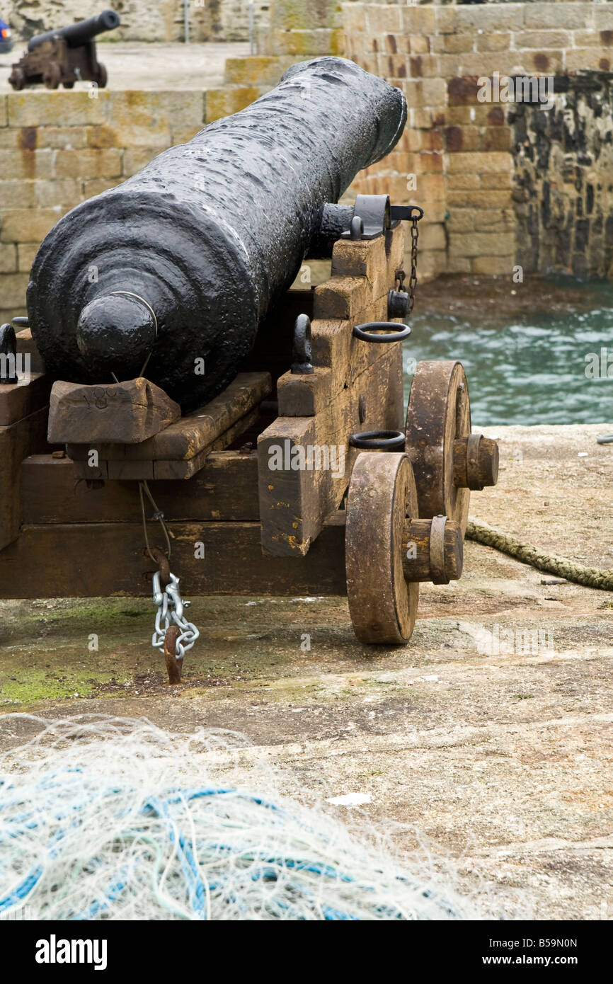 An old cannon Stock Photo - Alamy