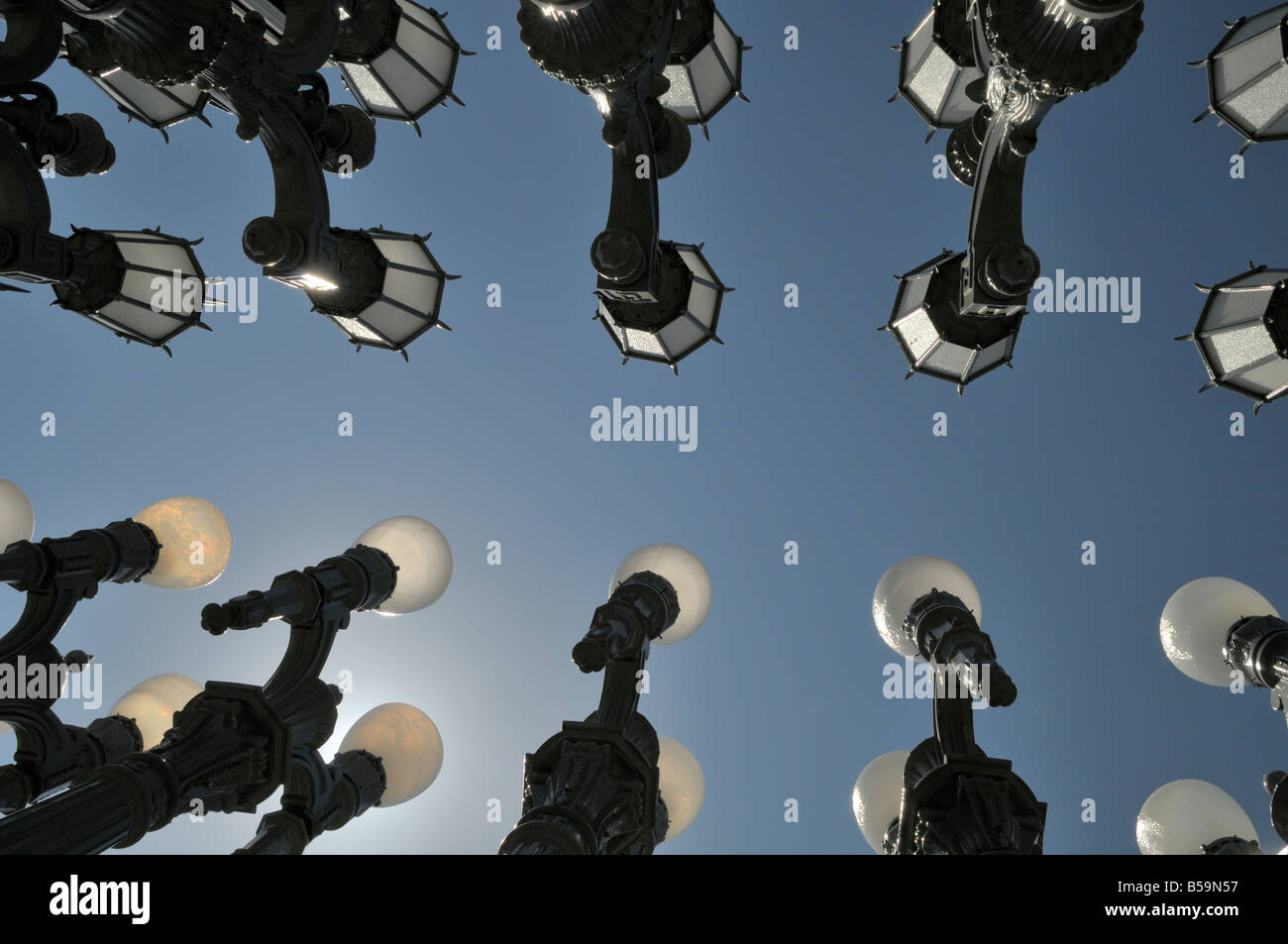 "Urban Light" is a Lamppost exhibit created from 202 antique cast-iron ...