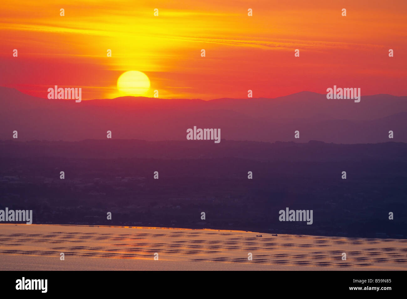 Serene sunset over bassin de hi-res stock photography and images - Alamy