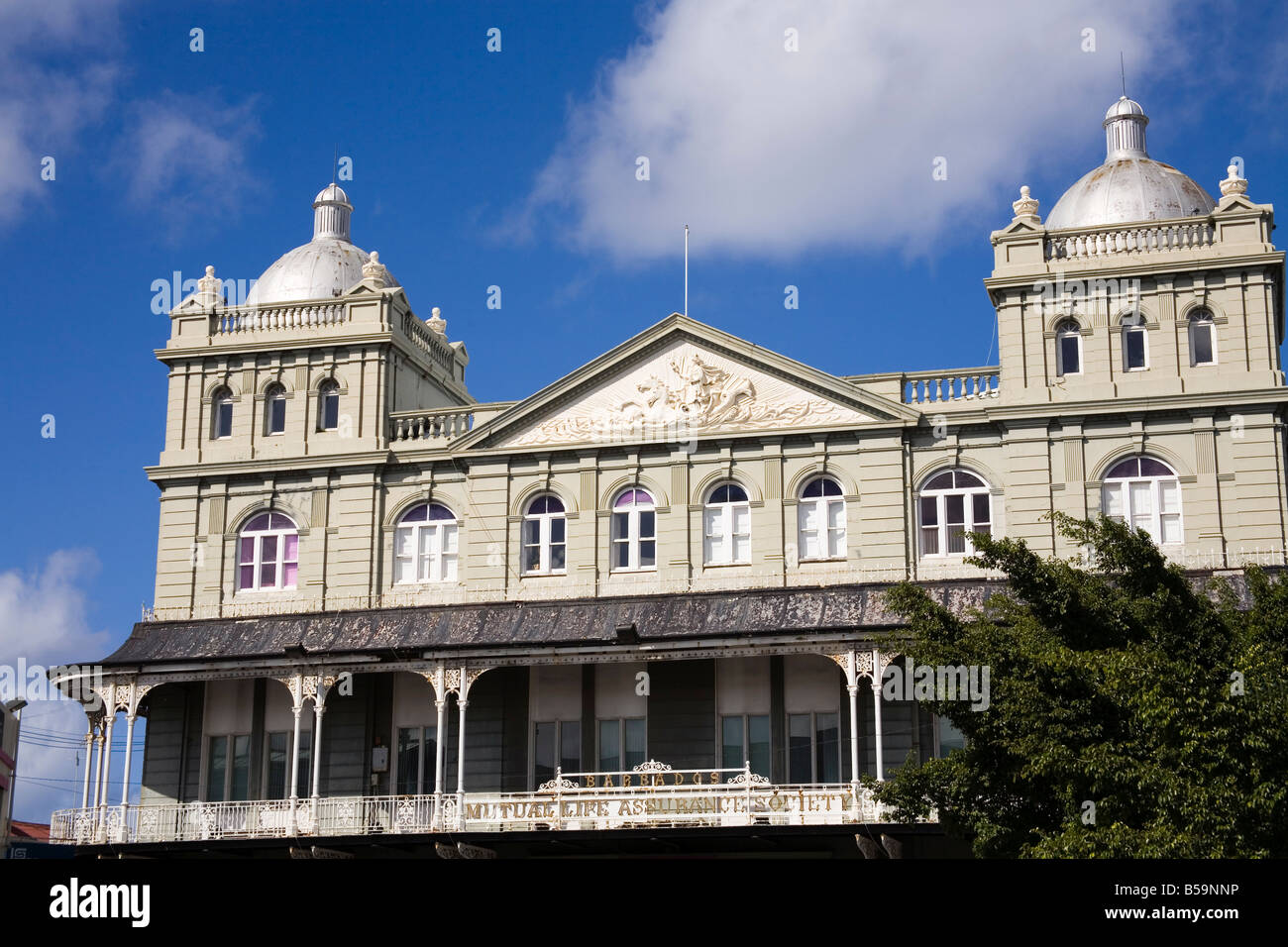 Mutual life assurance building hi-res stock photography and images - Alamy