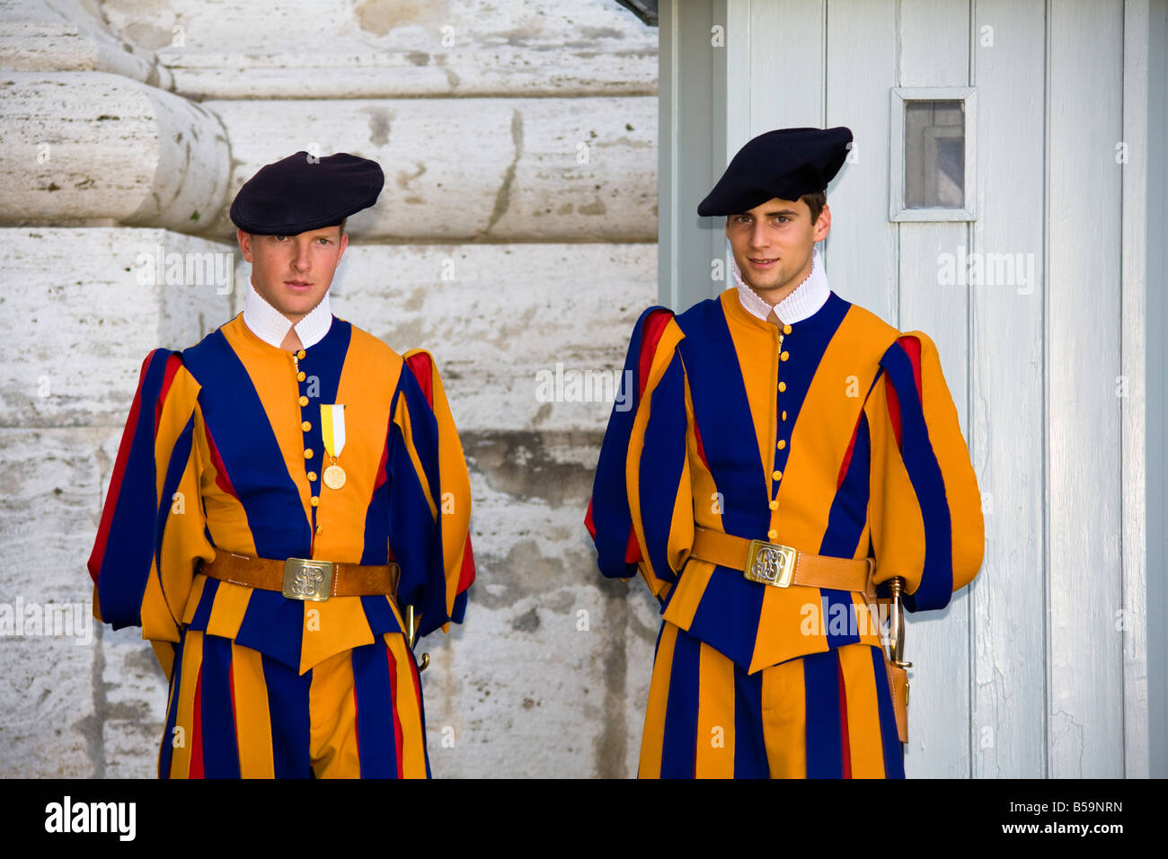 Vatican soldiers on guard duty, The Vatican, Saint Peter’s Square ...