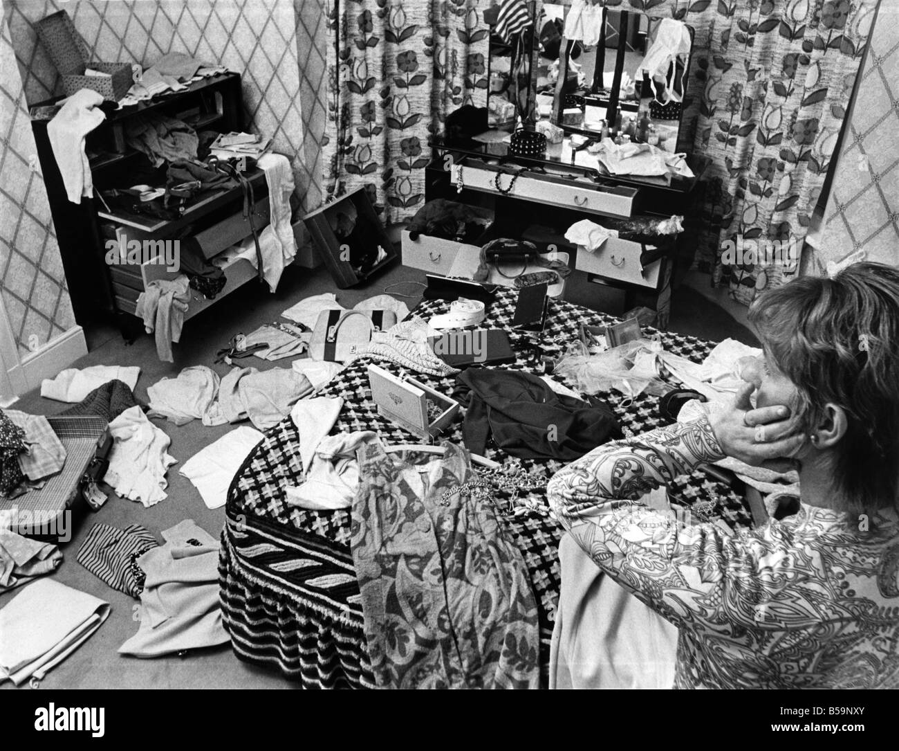 Trashed house Black and White Stock Photos & Images - Alamy