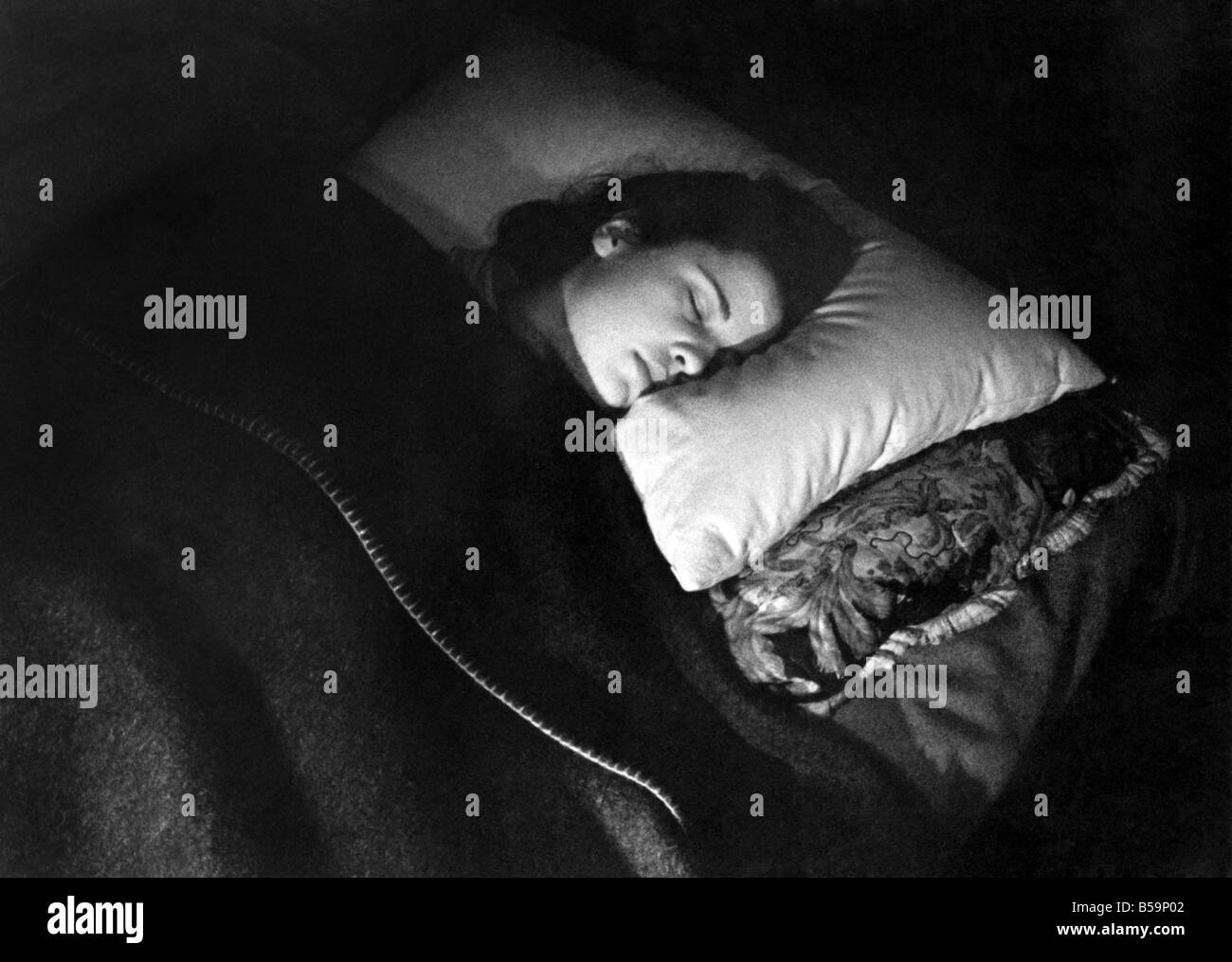 Gunfire girl hi-res stock photography and images - Alamy