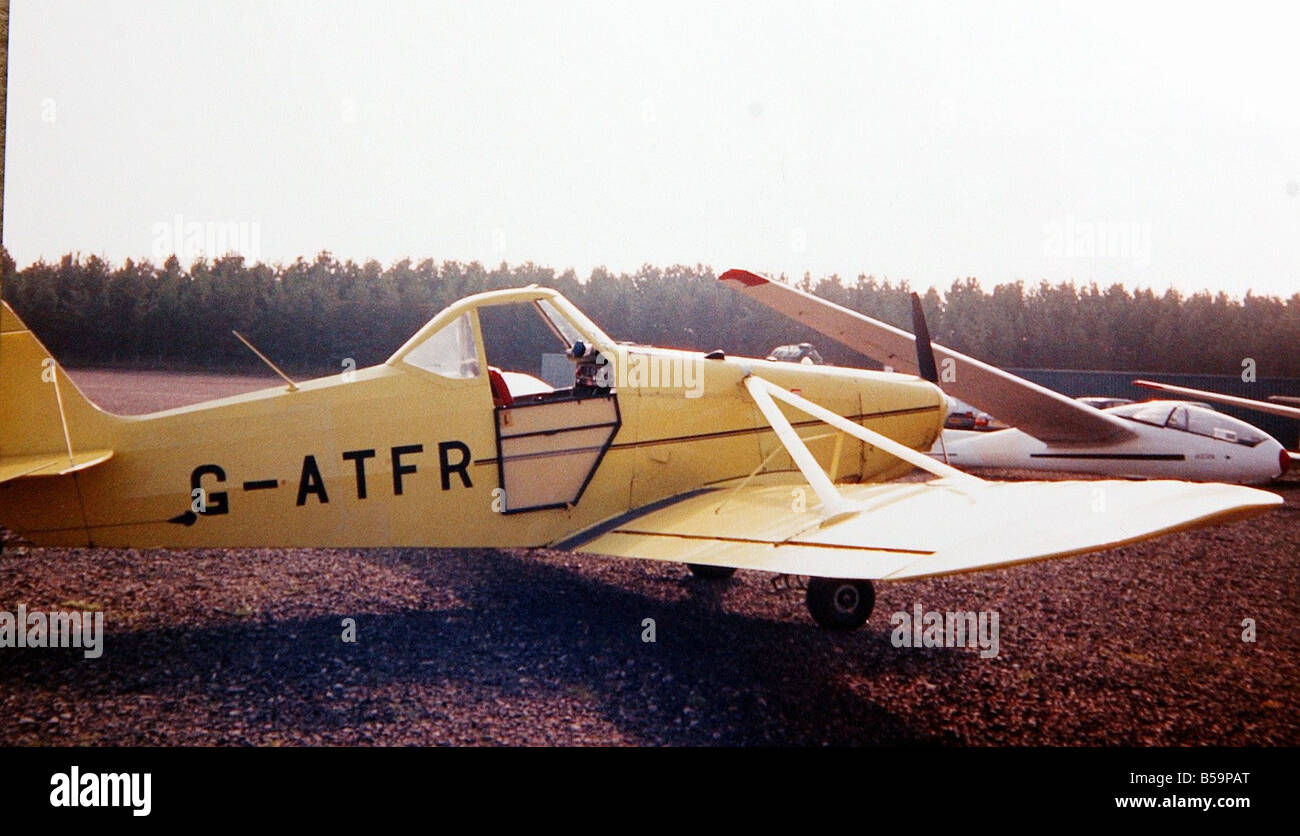 A Pawnee tug aircraft at Brunton Airfield Stock Photo - Alamy