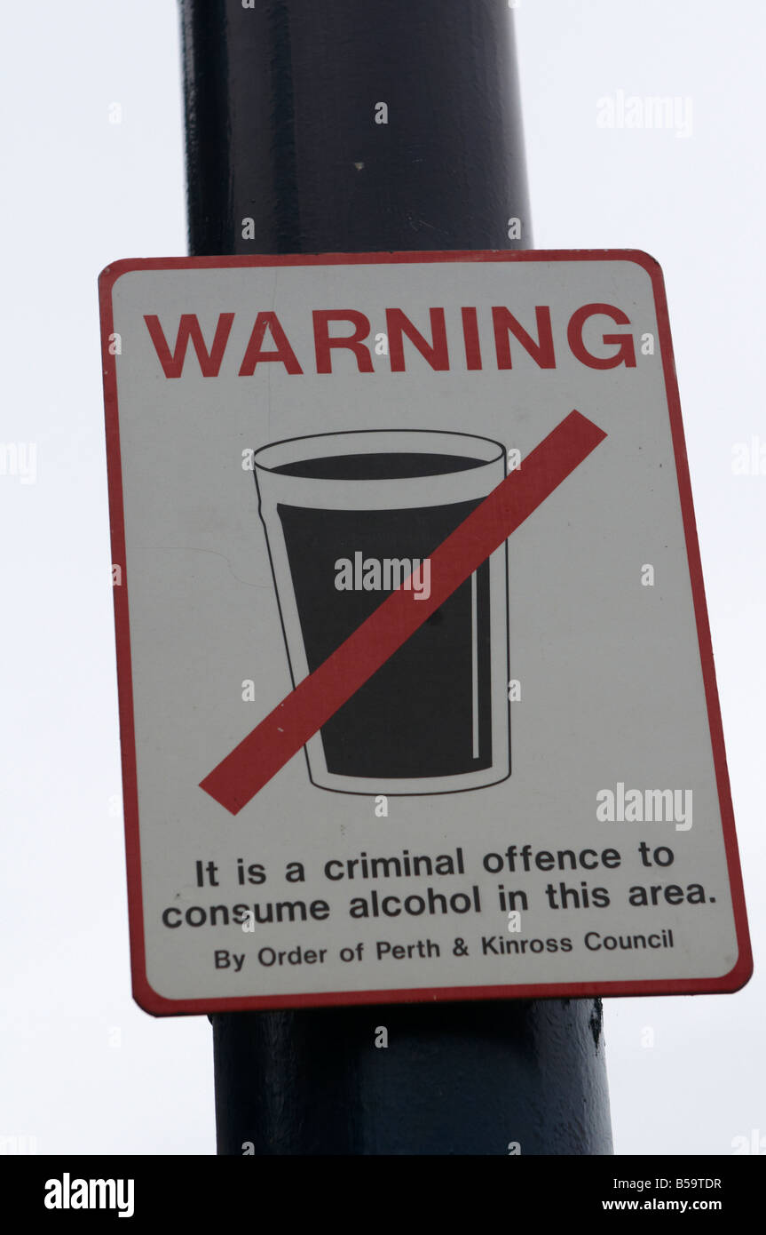 Cross out warning sign hi-res stock photography and images - Alamy