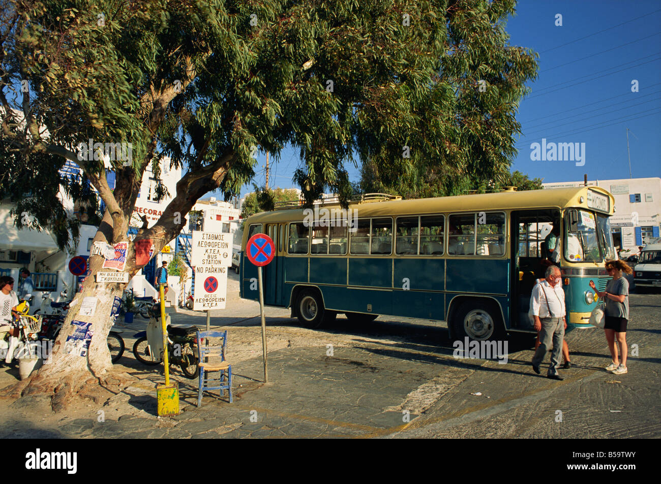 Buses in greece hi-res stock photography and images - Alamy