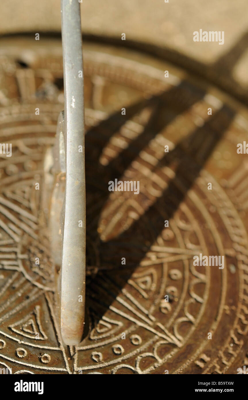 Sundial close up Stock Photo - Alamy